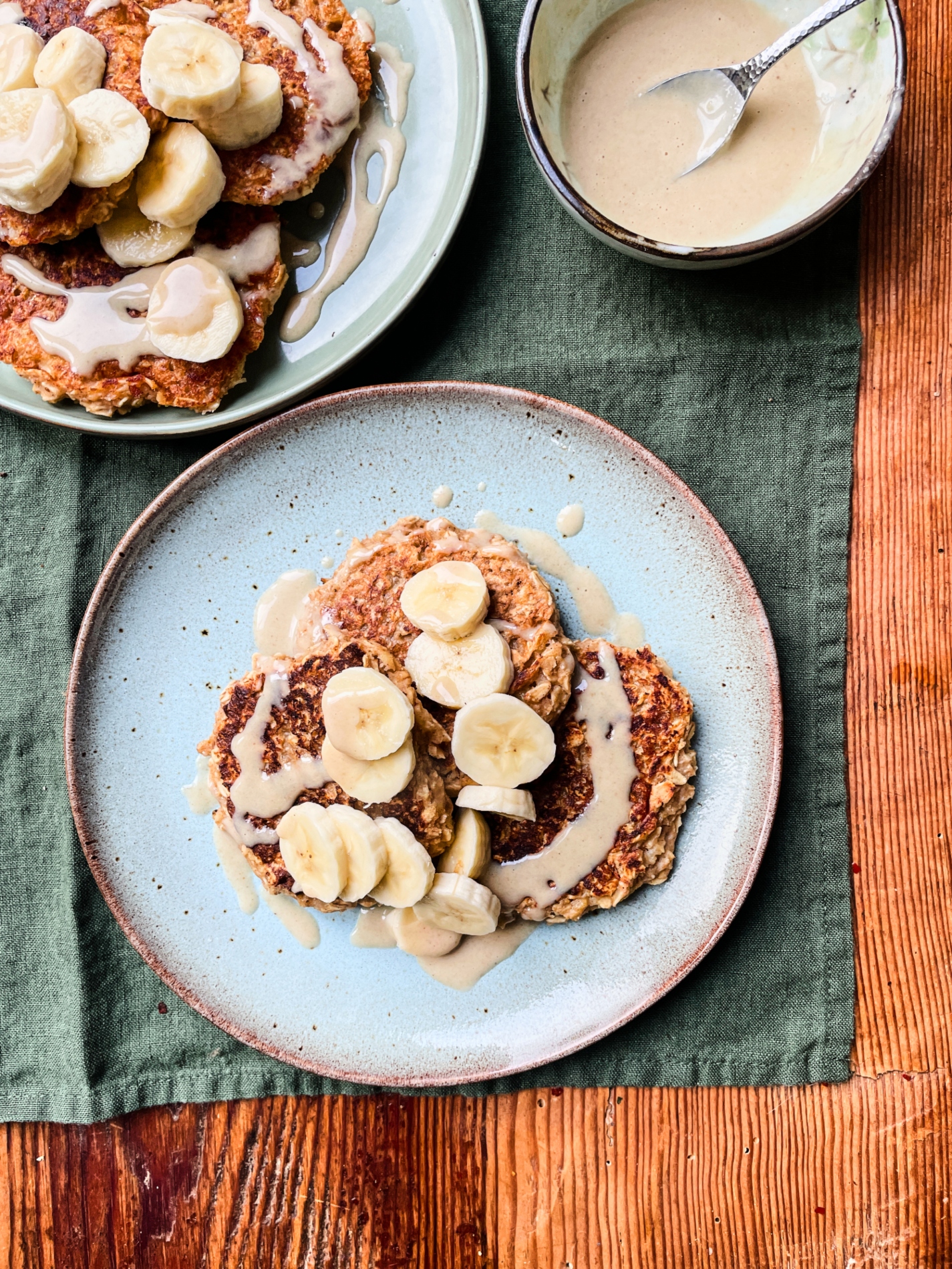 Banana Oat Pancakes With Tahini Maple Drizzle | Healthy Recipes | Grape ...